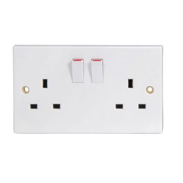 1 Gang Switched Socket Double Pole 13 Amp