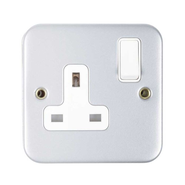 1 Gang Metal Clad Switched Socket Double Pole 13 Amp